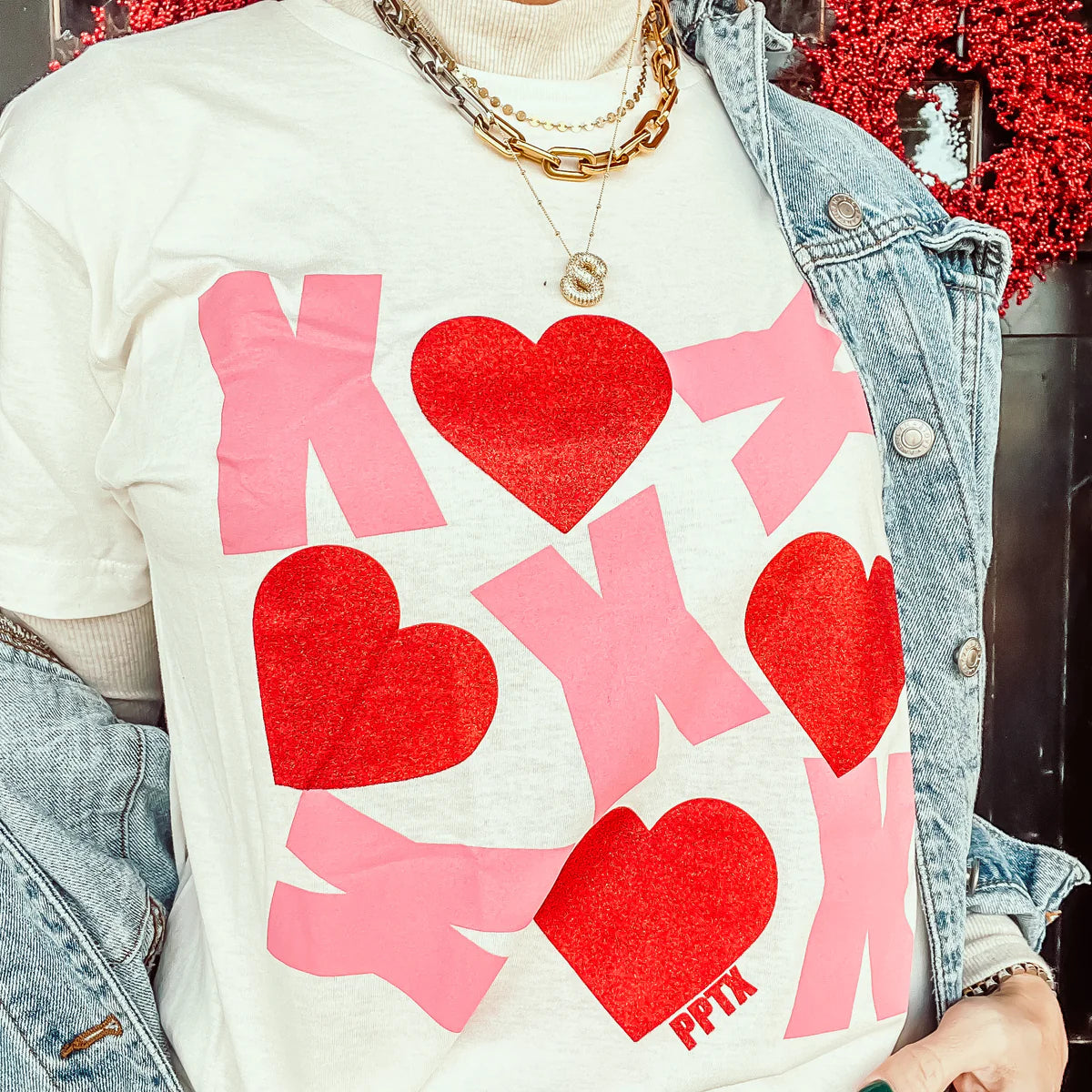XOXO GLITTER HEARTS- WHITE – K. Ellis Boutique